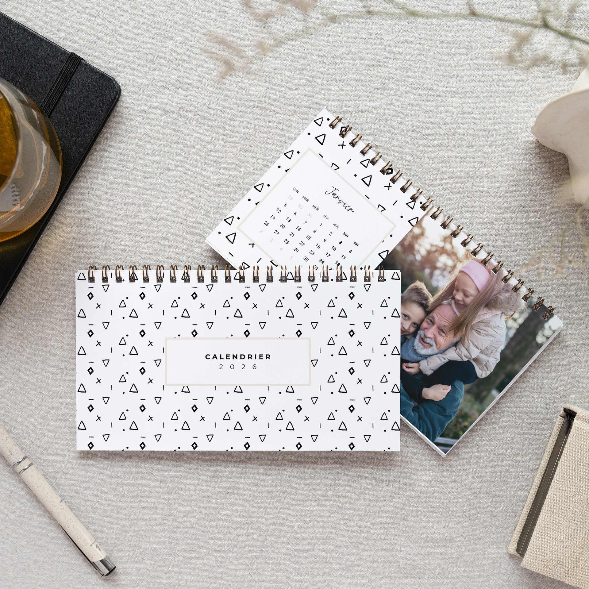 Calendrier Fin d'année Bureau, paysage Triangles NOIRS ET BLANCS ...