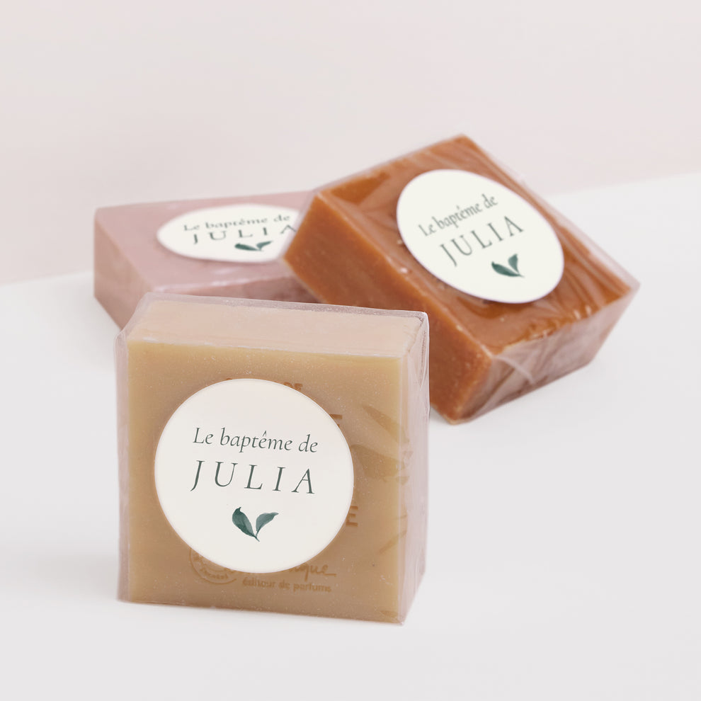 Sticker Baptême Rond Une Couronne de Douceur – Maison June