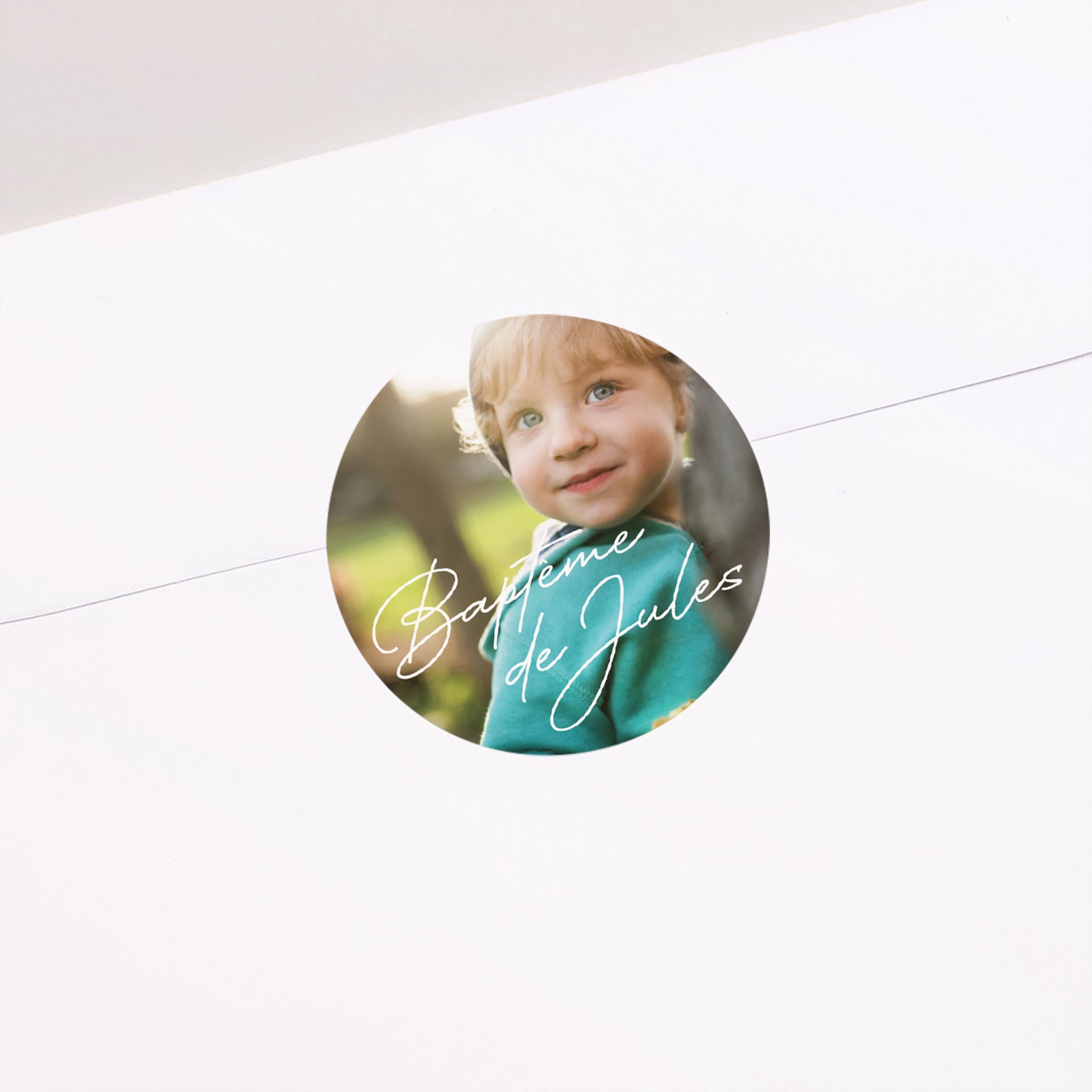 Sticker Baptême Rond Un Moment Précieux – Maison June